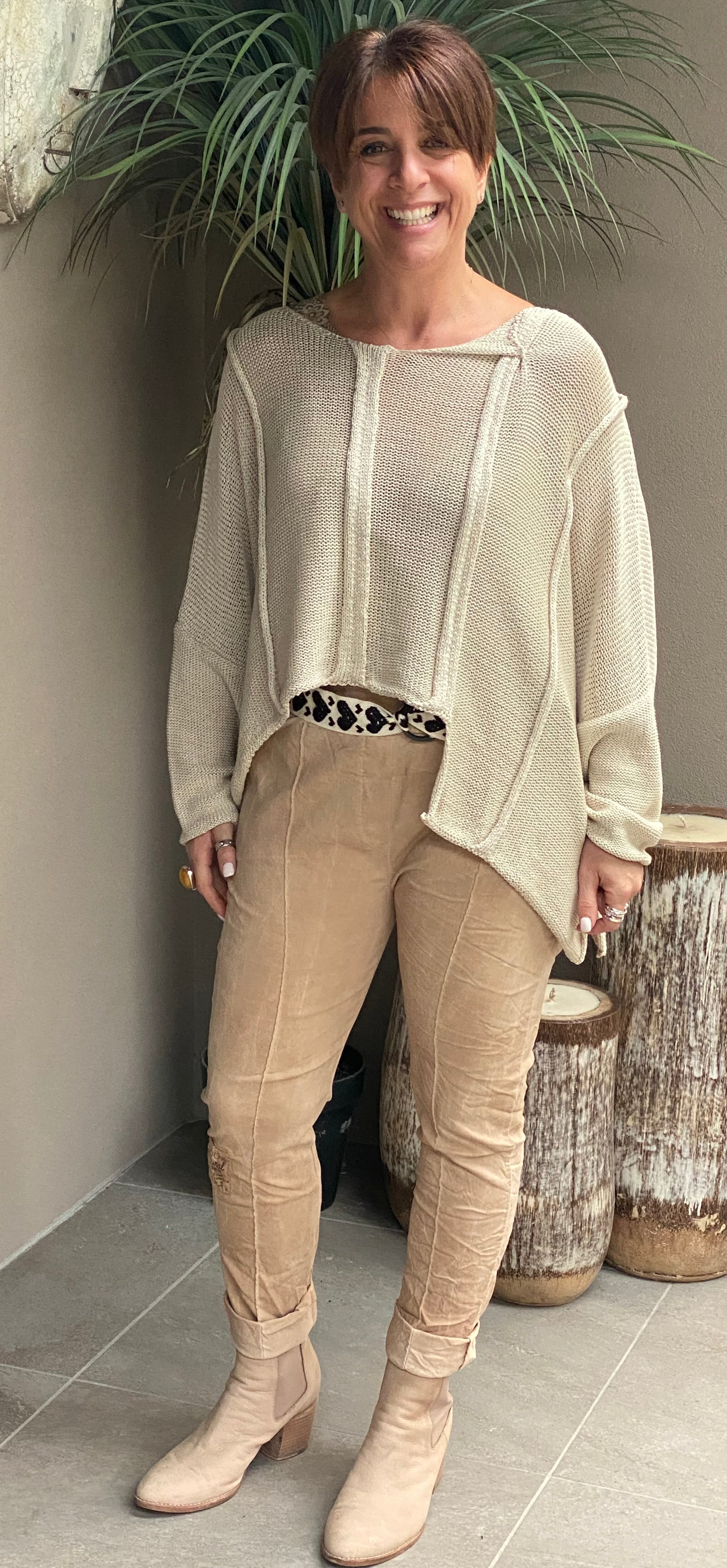 Lola Pants – Essence of Style